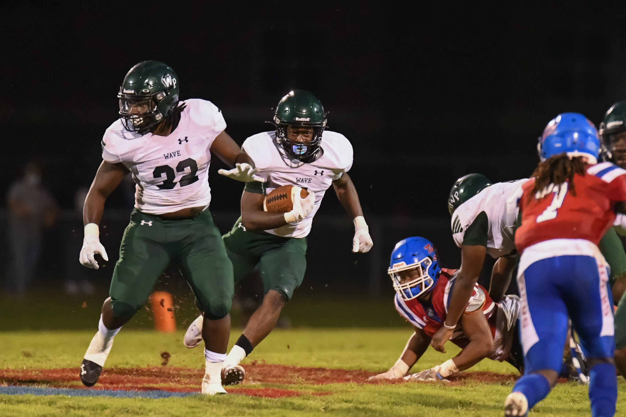 AP Prep Football Top 10: Green Wave moves up to No. 4; Starkville at No ...