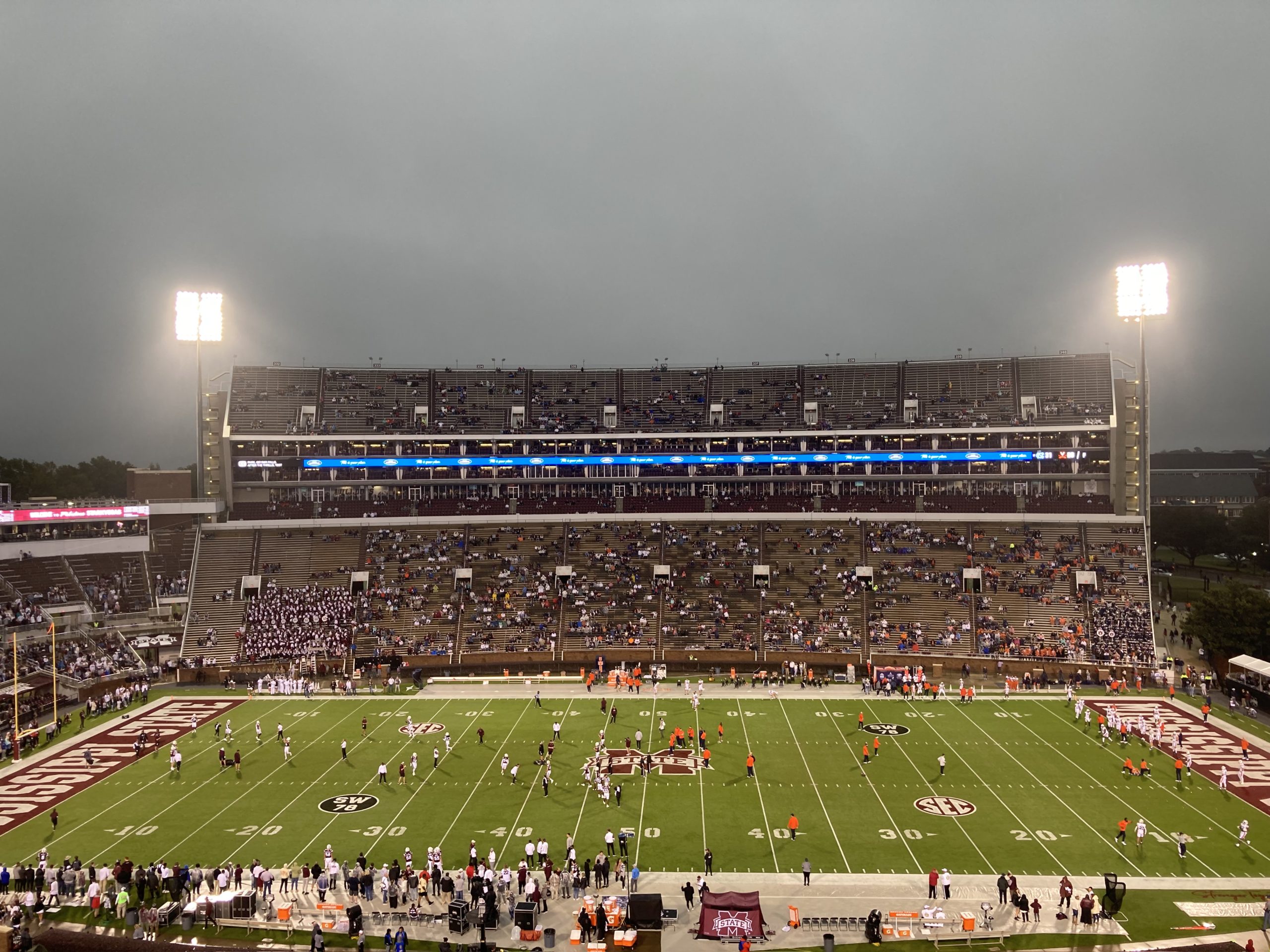 Live updates: Mississippi State football returns home to host Auburn ...