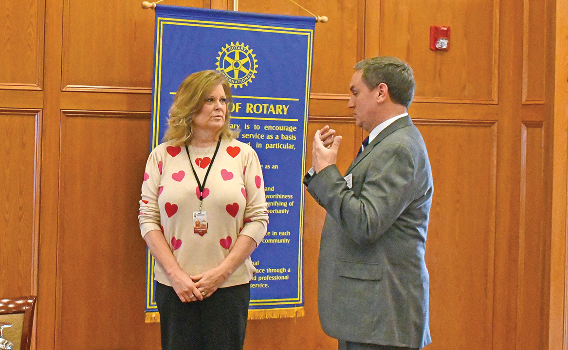 Photo: Lowther speaks to Columbus Rotary Club - The Dispatch