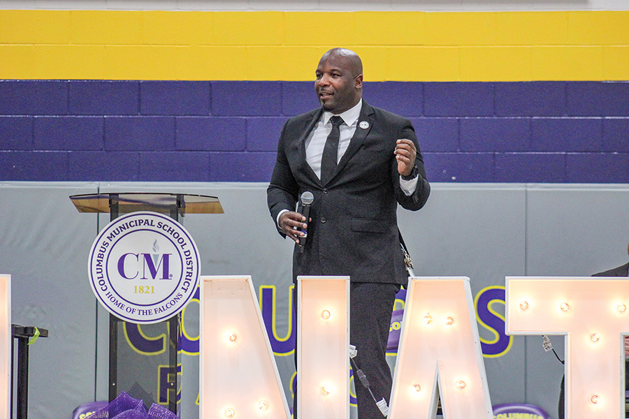 Barrin Simpson shares vision for Falcons football at introductory event ...