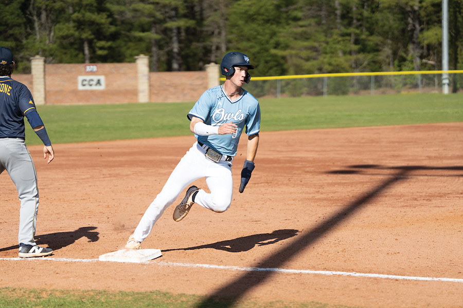 Owls see midweek action on the diamond - The Dispatch