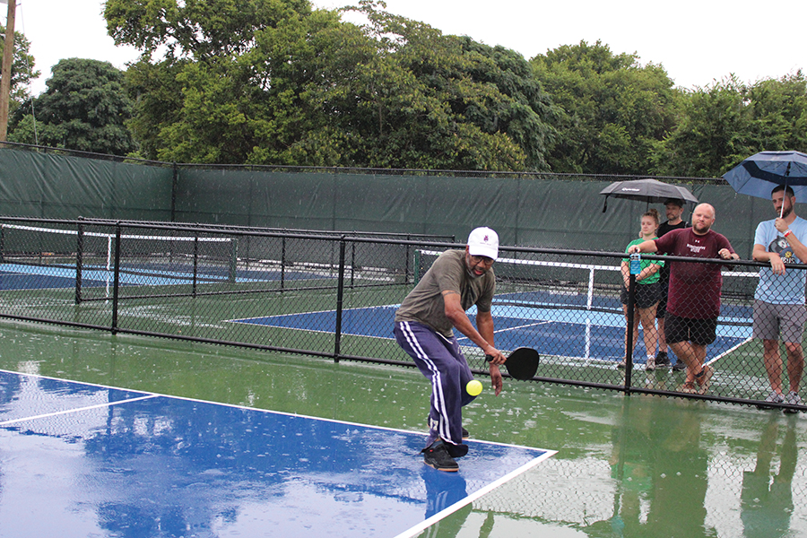 Jones overcomes slip and fall to win first-ever pickleball game at ...
