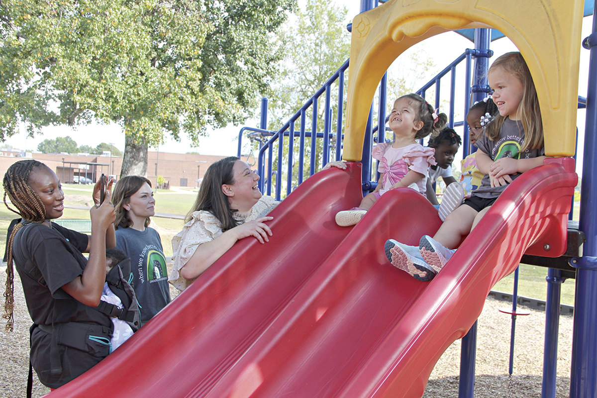 Three families bond behind shared experiences with dwarfism - The Dispatch